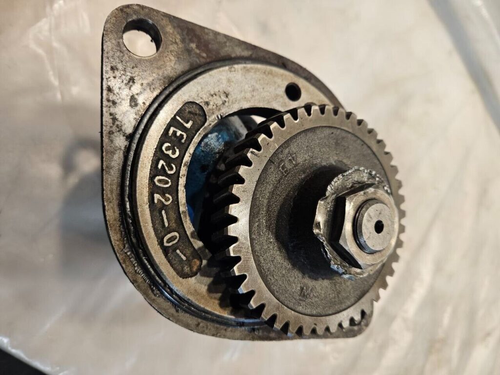CAT Diesel Engine Caterpillar Eaton Vickers V20 Series Vane Pump F3 ...
