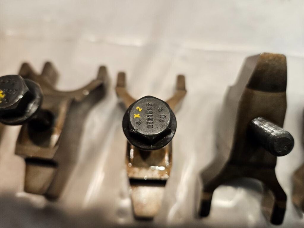 Set of 6 2006 VOLVO D12 Diesel Engine FUEL INJECTOR HOLD DOWN CLAMPS ...