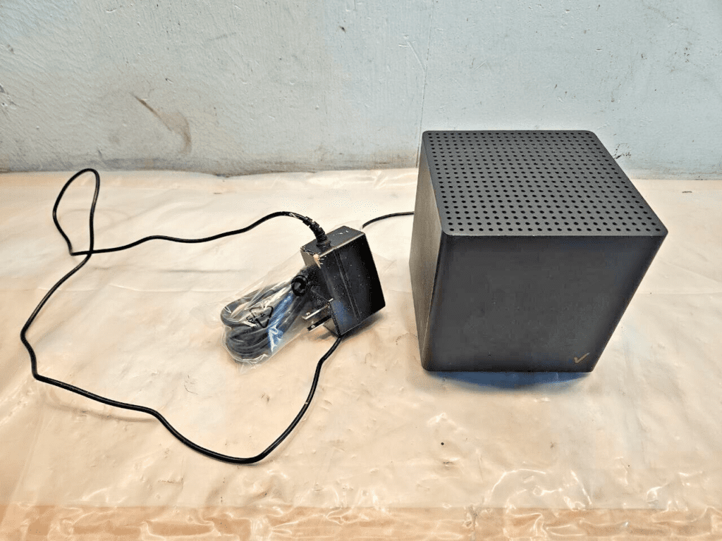 Verizon Internet Gateway Business Router + Ethernet Cable + Power cord ...