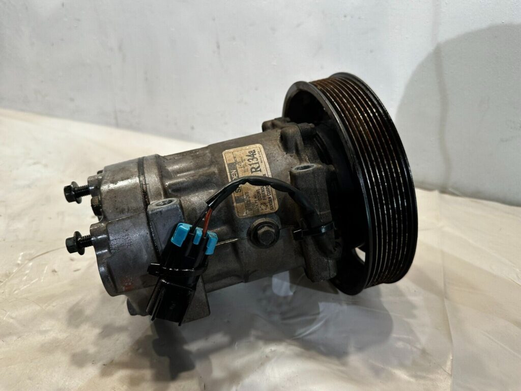 Volvo D13 Mack Diesel Engine A/C compressor Sanden model 4326 OEM ...