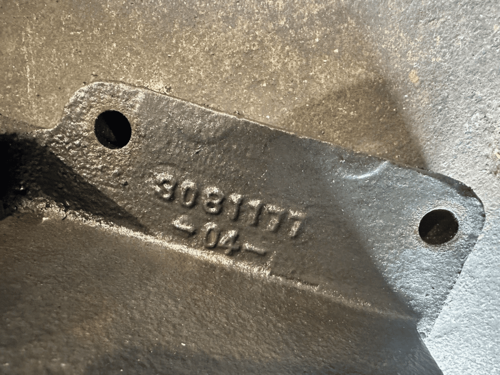 2001 Cummins N14 Diesel Engine Oil Cooler & Filter Assembly 3081177 ...
