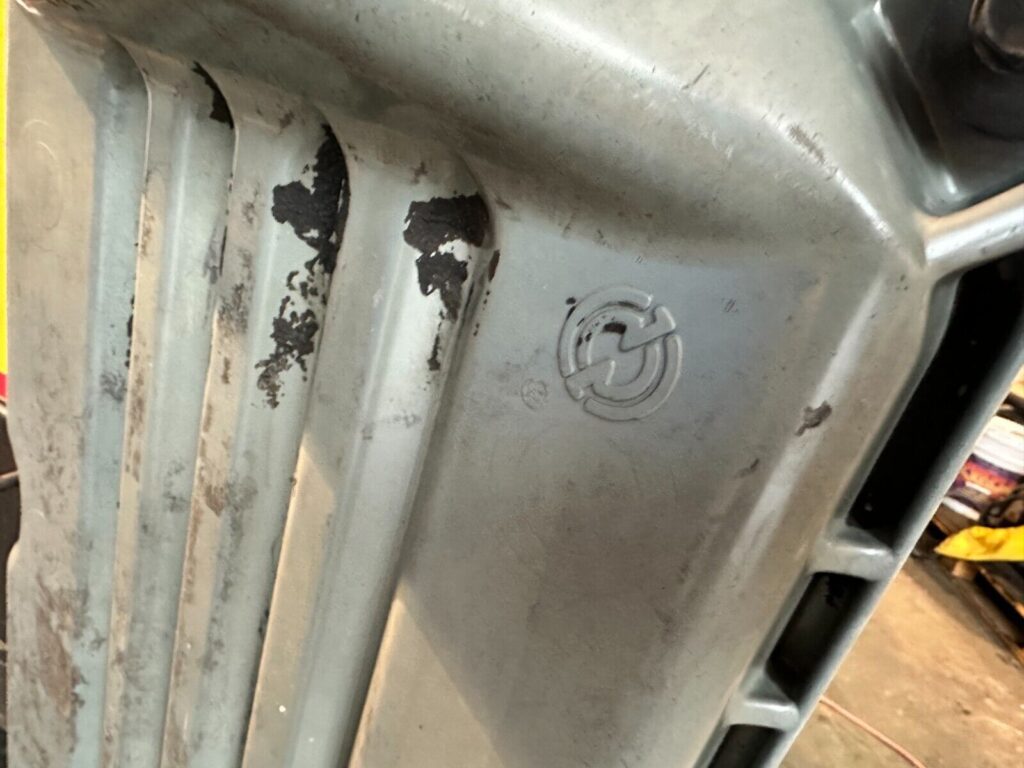 2004 Detroit Diesel 14.0L Series 60 Engine Oil Pan 23521170 OEM - ABC ...