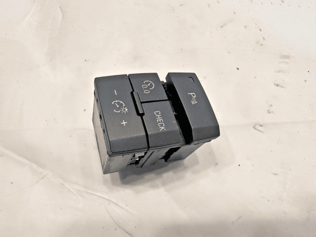 2007-2015 Audi Q7 Dashboard Odometer Check & Park Assist Switch OEM ...