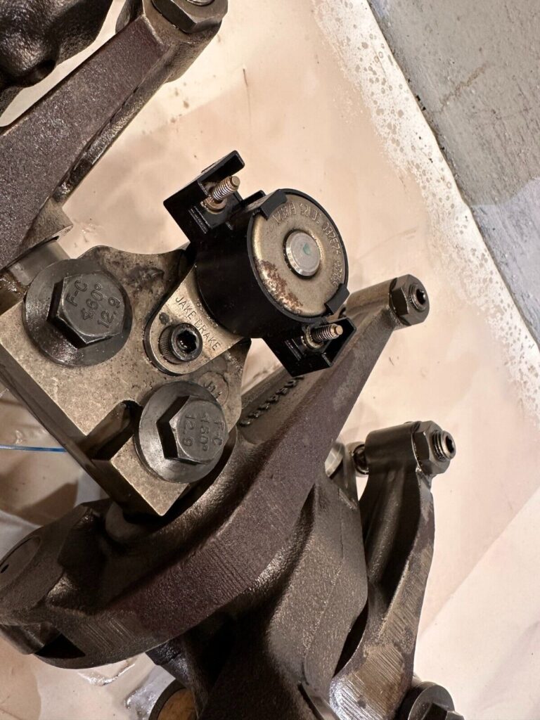 Cummins ISX15 Diesel Engine Rocker Arm Jake Brake Assembly 4059353 OEM ...