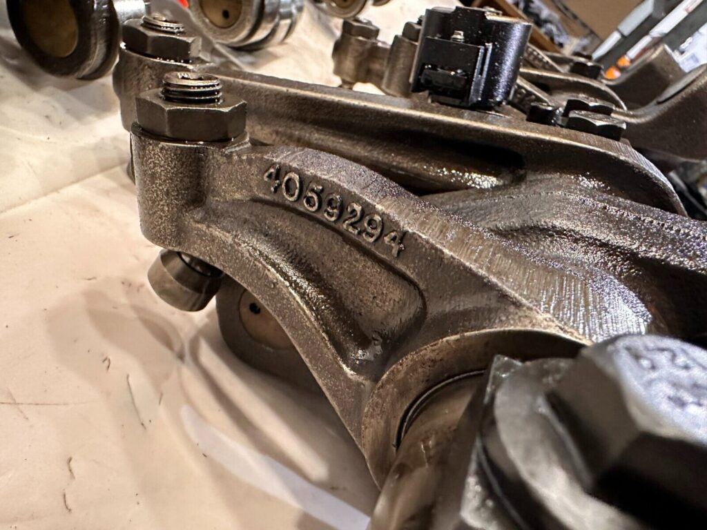 Cummins ISX15 Diesel Engine Rocker Arm Jake Brake Assembly 4059353 OEM ...