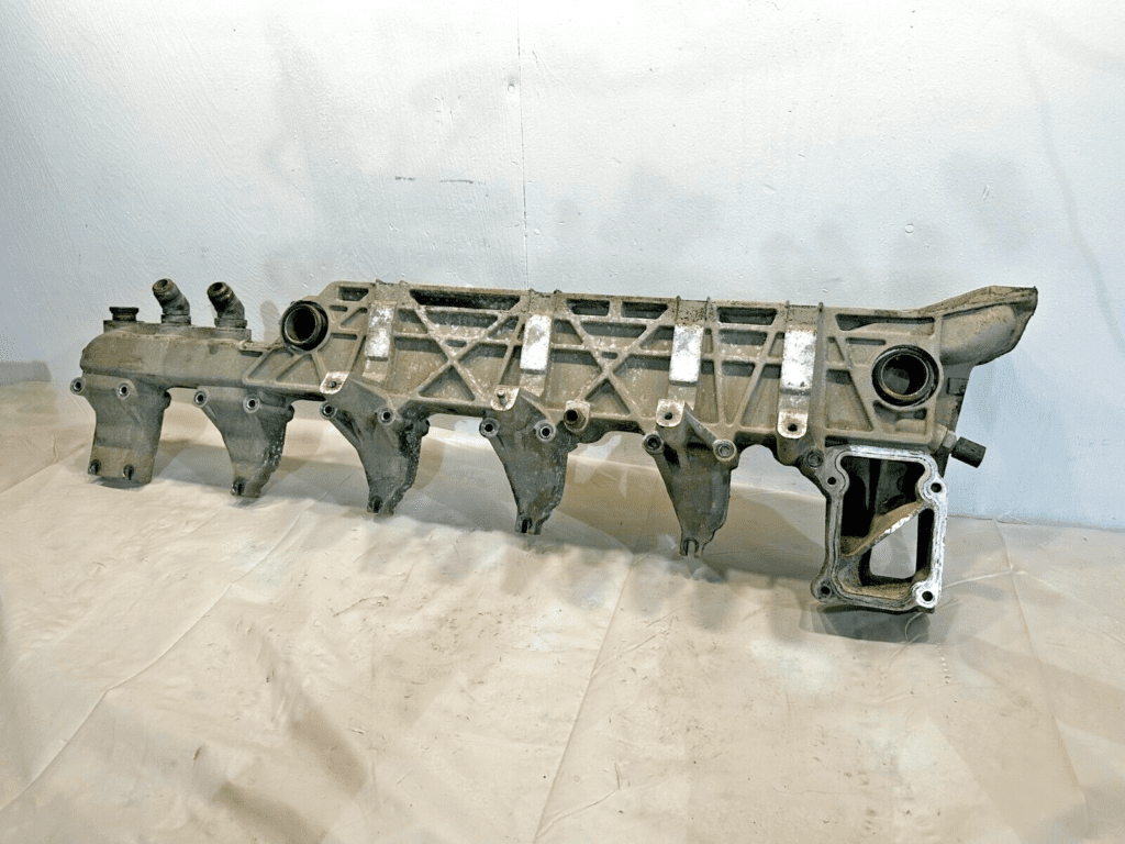 DETROIT DIESEL DD15 ENGINE EGR COOLER MANIFOLD BRACKET A4722030201 OEM ...