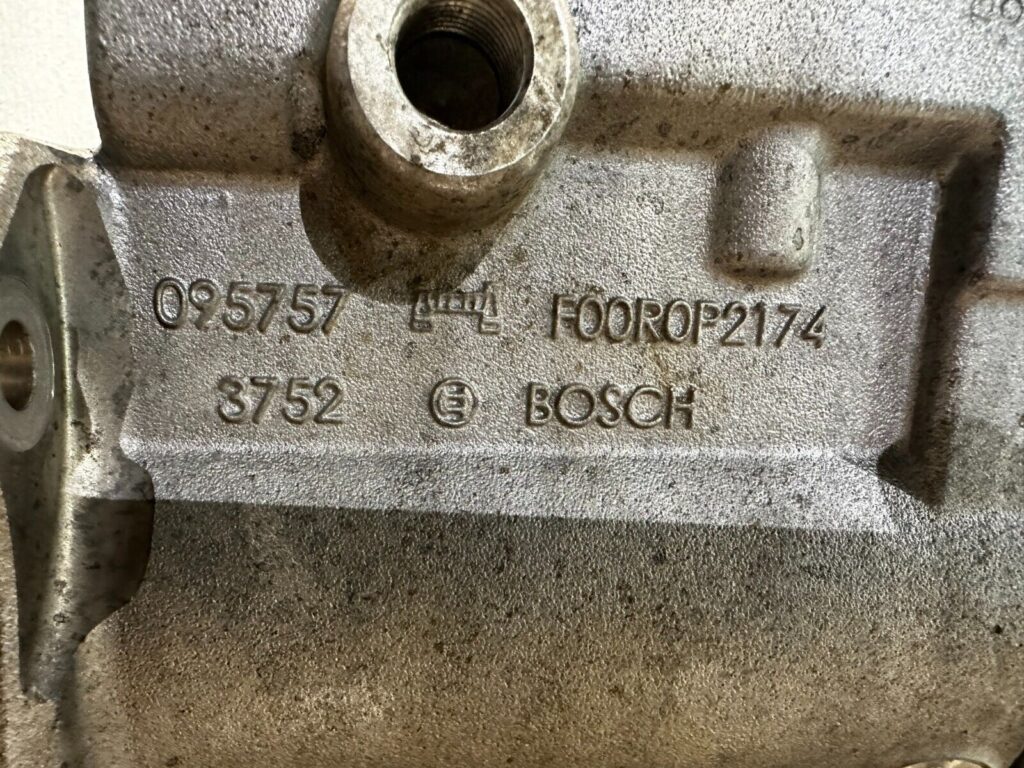 Detroit Diesel DD15 Engine Complete Bosch High Pressure Fuel Pump ...