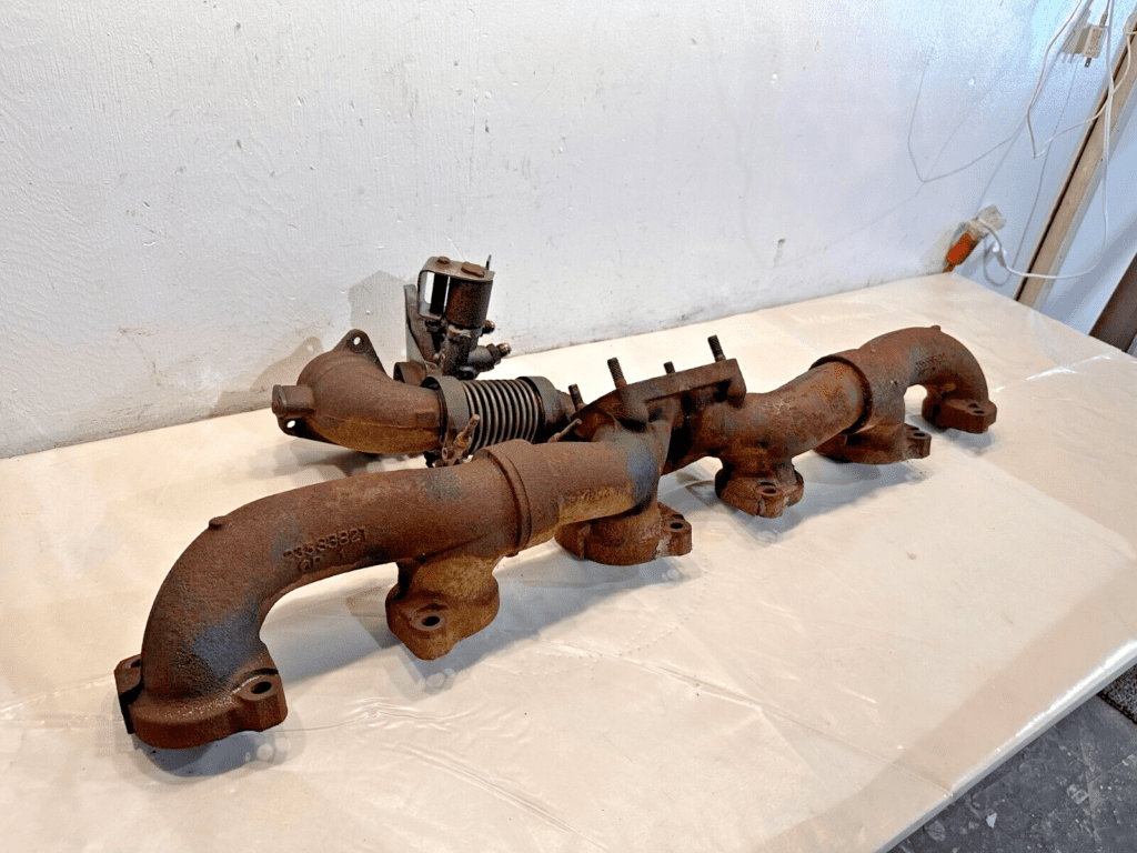 Detroit Diesel Series 60 12.7 Exhaust Manifold with EGR Valve 23535684 ...