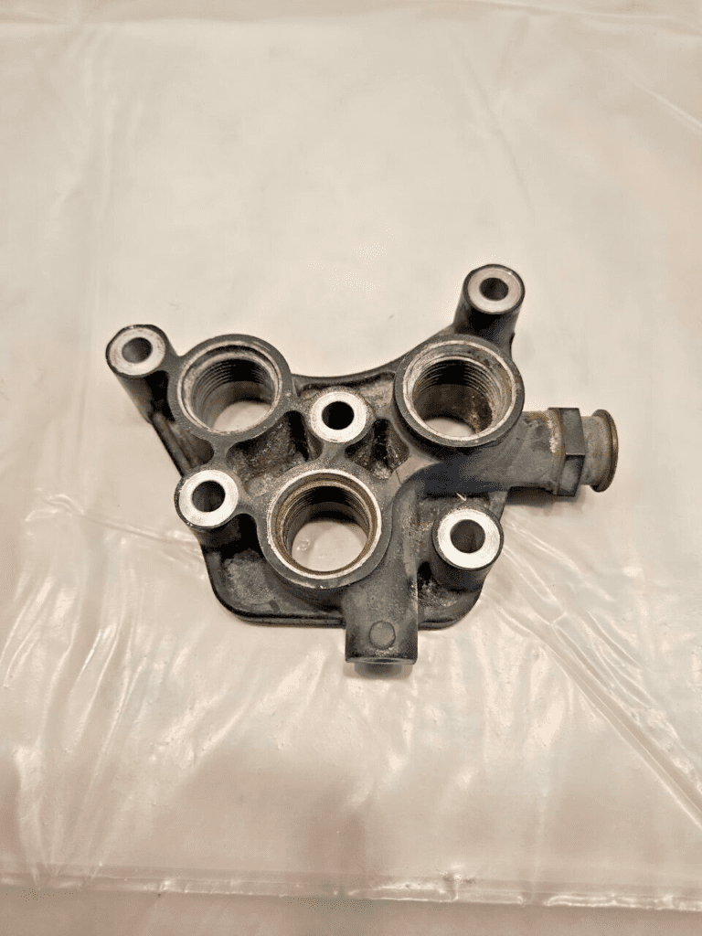 Paccar MX13 diesel engine fuel diverter housing 1889326 OEM - ABC ...