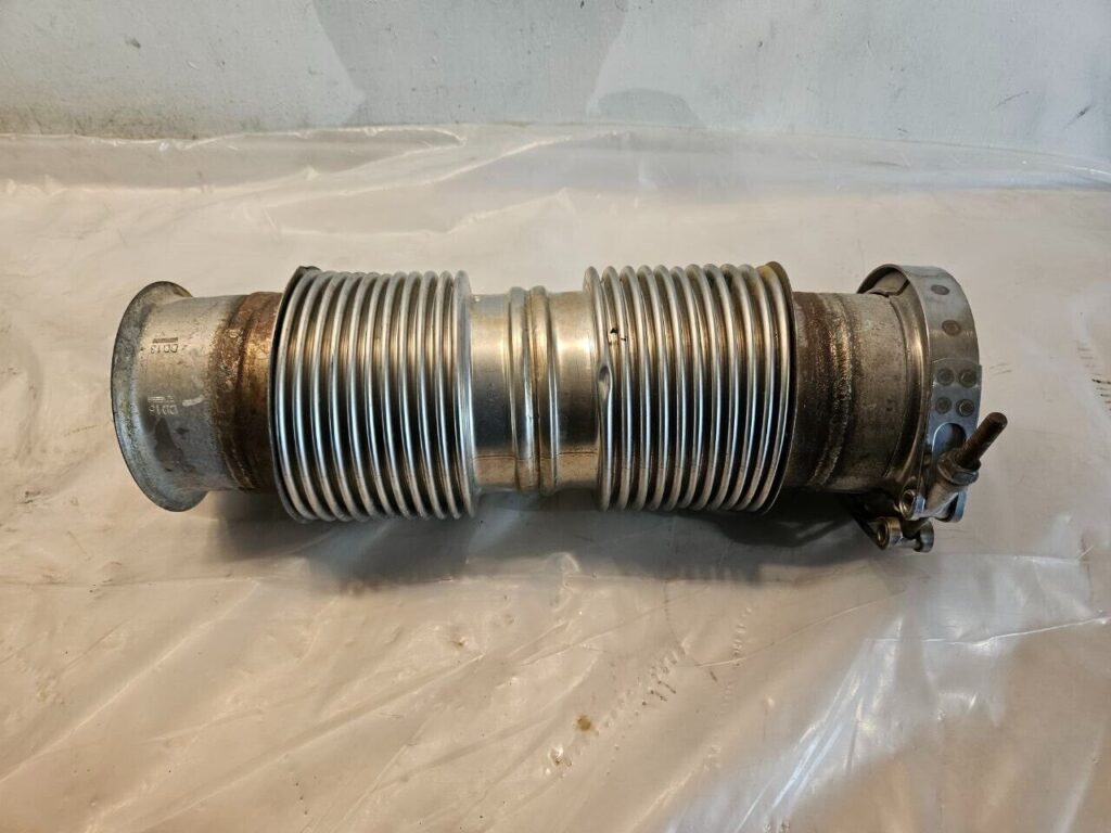 2017 FREIGHTLINER CASCADIA DD15 DD13 TURBOCHARGER PIPE Q6966 with clamp ...