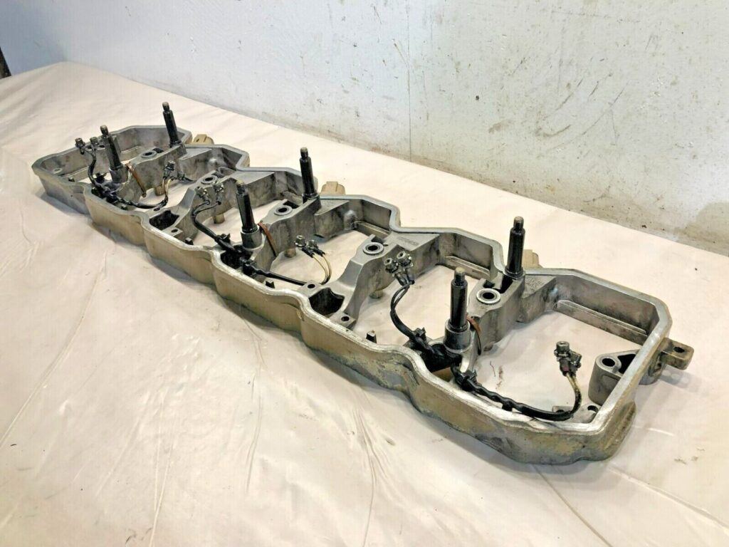 Cummins ISB 6.7 Diesel Engine Valve Cover Rise Plate Rocker Box 4938658 ...