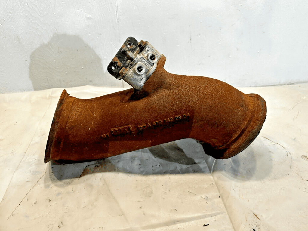 DETROIT DIESEL DD15 EXHAUST MANIFOLD EGR TUBE A4721422904 w/ Fuel Dozer ...