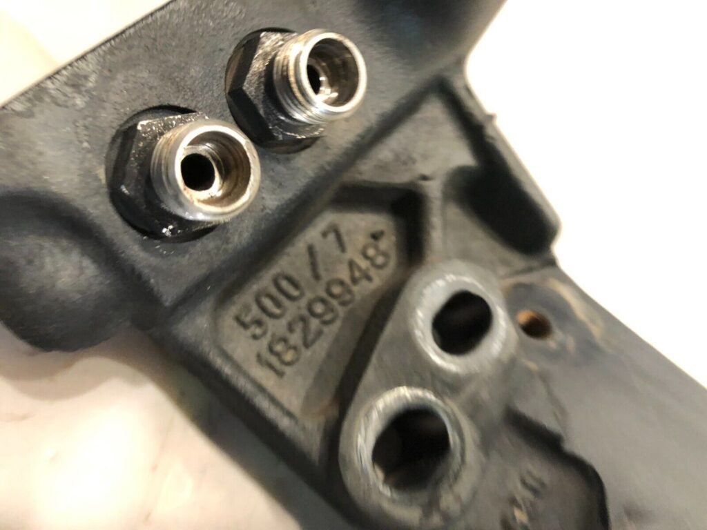 PACCAR MX13 DIESEL ENGINE EGR PRESSURE SENSOR BRACKET 1829948 OEM - ABC ...