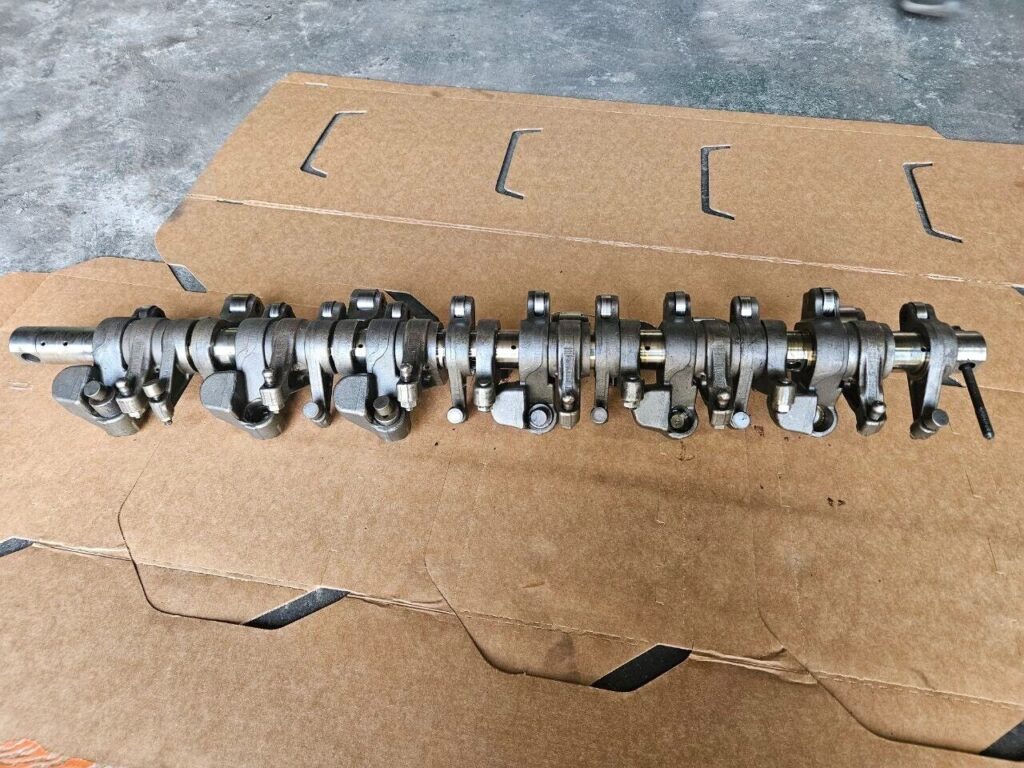 Volvo D13 Engine Rocker Arms Line Complete assembly 21228650 OEM - ABC ...