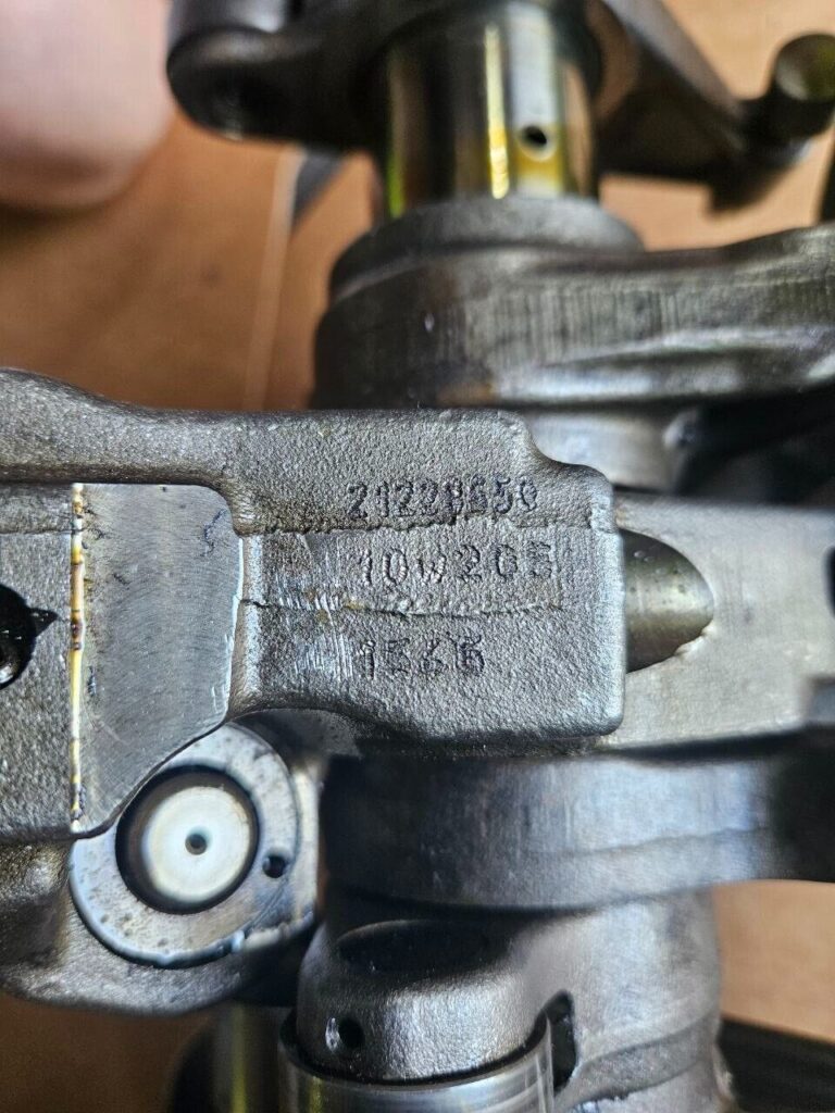 Volvo D13 Engine Rocker Arms Line Complete assembly 21228650 OEM - ABC ...